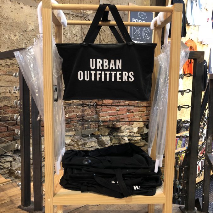 Importance Of In-Store Shopping Bags | Prime Line Packaging